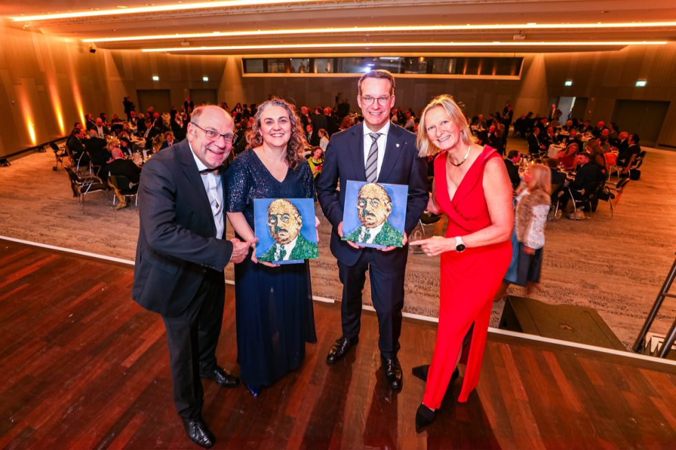 Brückenbauer der Kunststoffwelt ausgezeichnet: Escales-Preis 2025 für ...